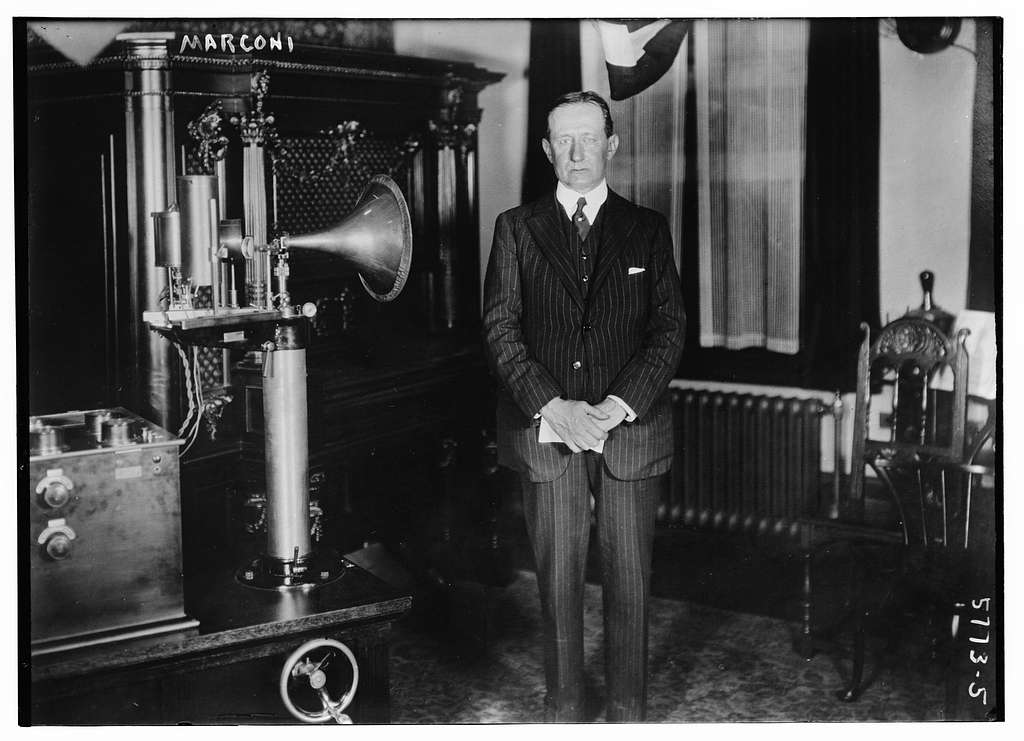 EDISON, TESLA E MARCONI: CHI È IL VERO PADRE DELLA RADIO? - Parco ...